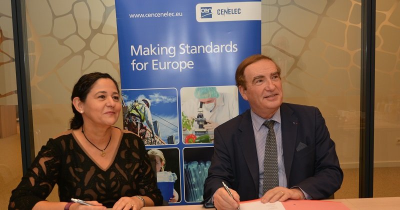 CEN, CENELEC and UIC sign Cooperation Agreement on 9 November 2018 in ...